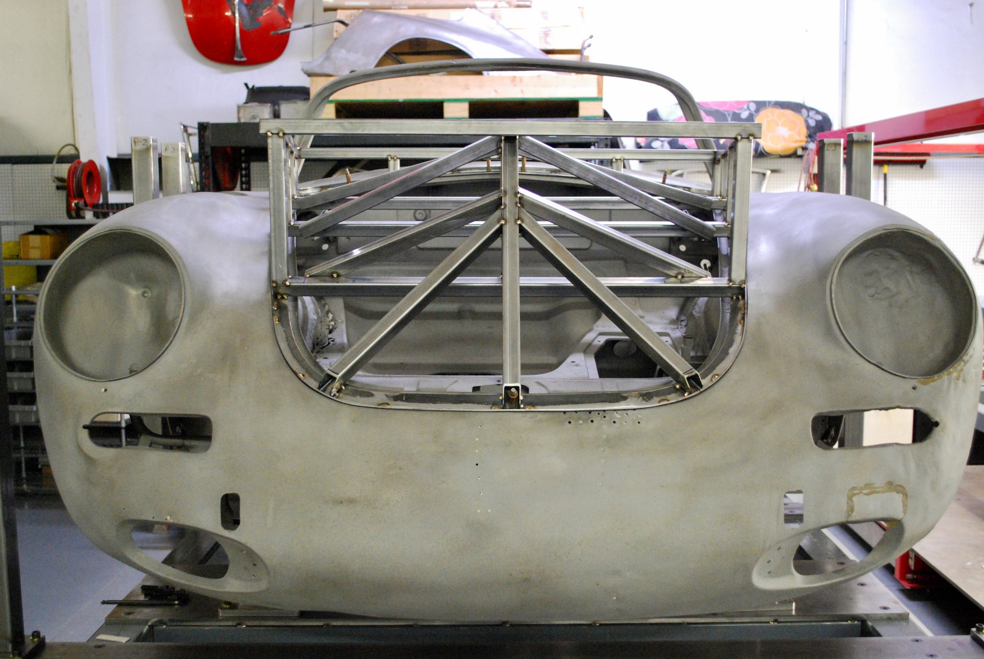 How to decide where to take your car for restoration