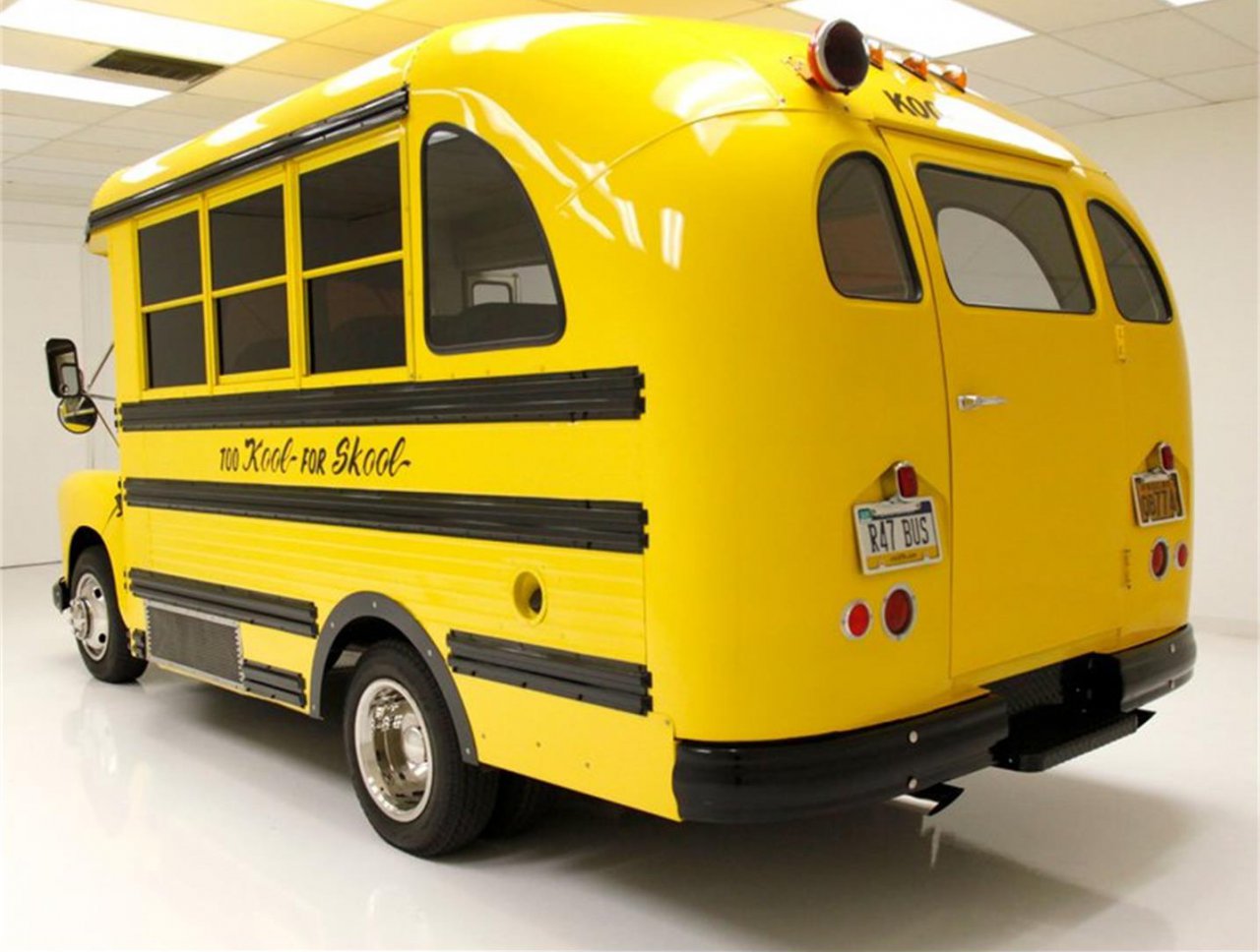 Pick of the Day: ‘Too Kool for School’ 1947 Chevrolet bus