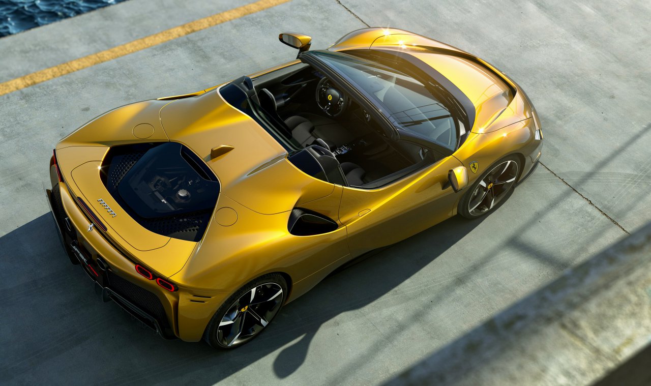 Ferrari drops the top to introduce retracting-roof SF90 Spider