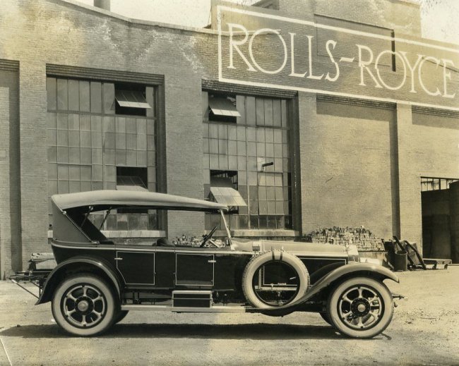 100 years ago: Rolls-Royce rolls along assembly line in Massachusetts