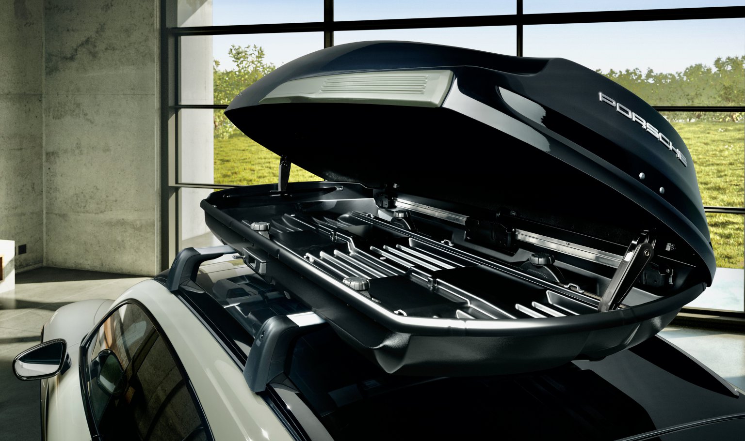 Porsche’s new Performance roof box tested at 124 mph