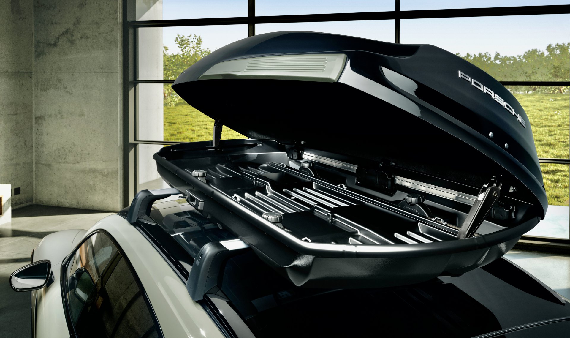 Porsche’s new Performance roof box tested at 124 mph
