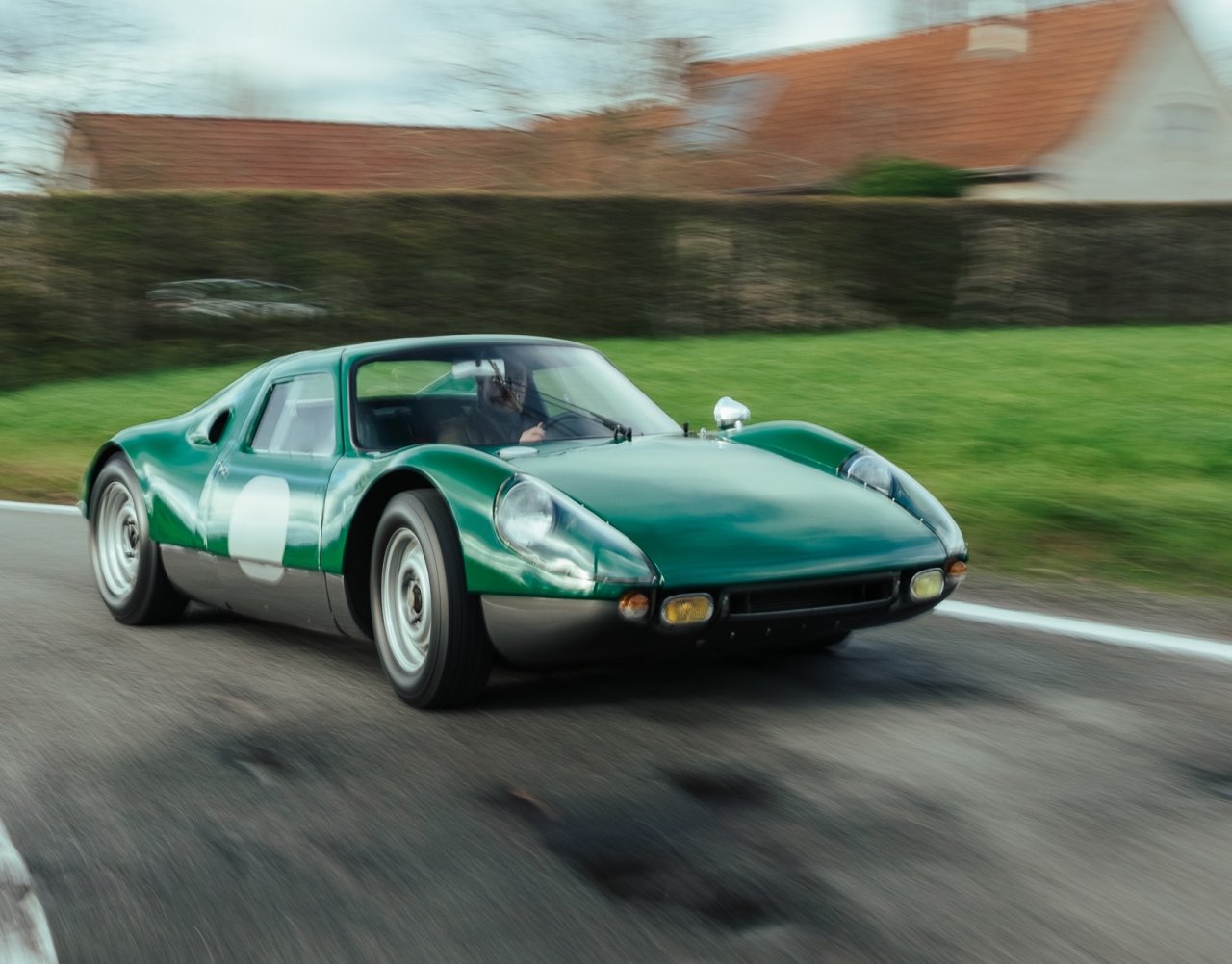 Bonhams touts Robert Redford celebrity tie to 1964 Porsche 904 GTS