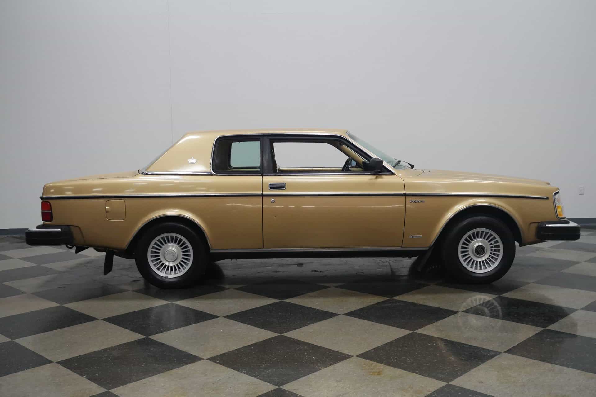 Pick of the Day: 1980 Volvo 262C Bertone coupe