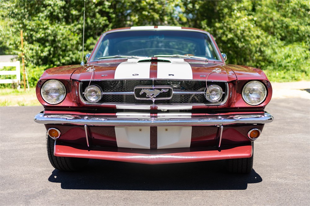 Ford Mustang Fastback Front