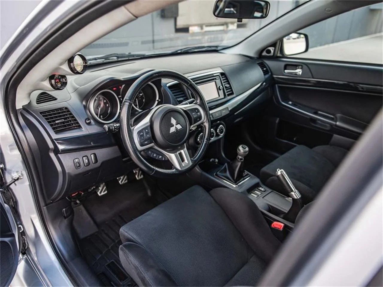 Mitsubishi Lancer Evolution Interior Mitsubishi Lancer EVO X