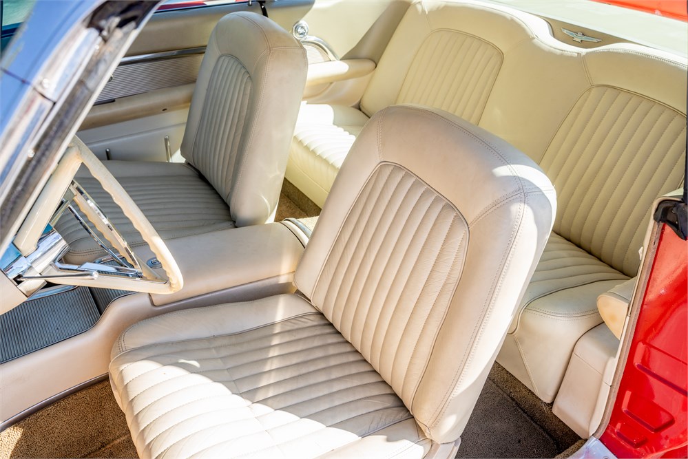 1962 Ford Thunderbird Interior