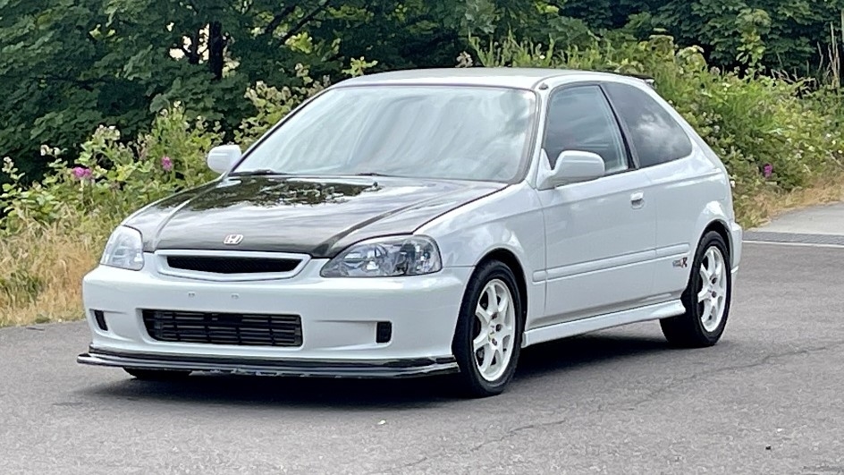 AutoHunter Spotlight: 2000 Honda Civic DX | ClassicCars.com Journal