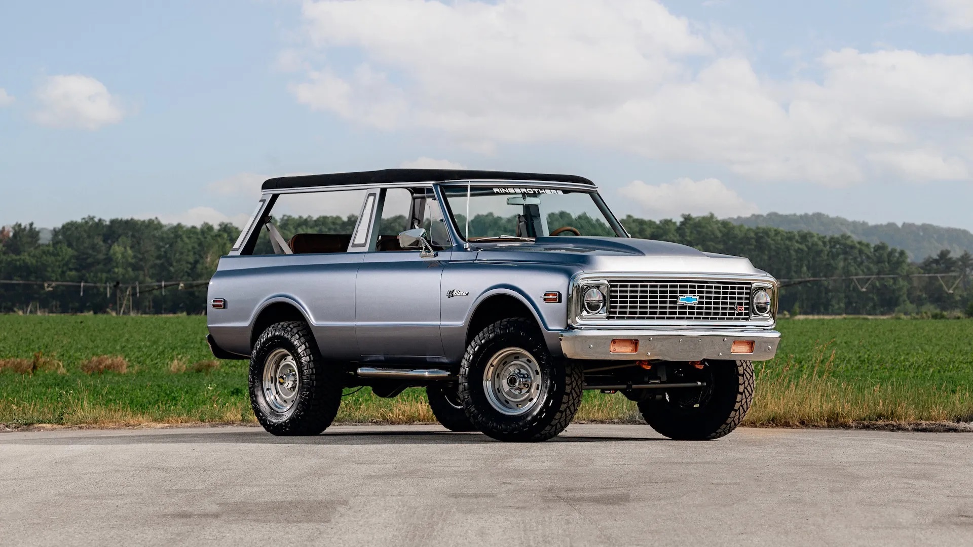 Ringbrothers 1972 K5 Blazer "Raskal" is an off-road restomod ...