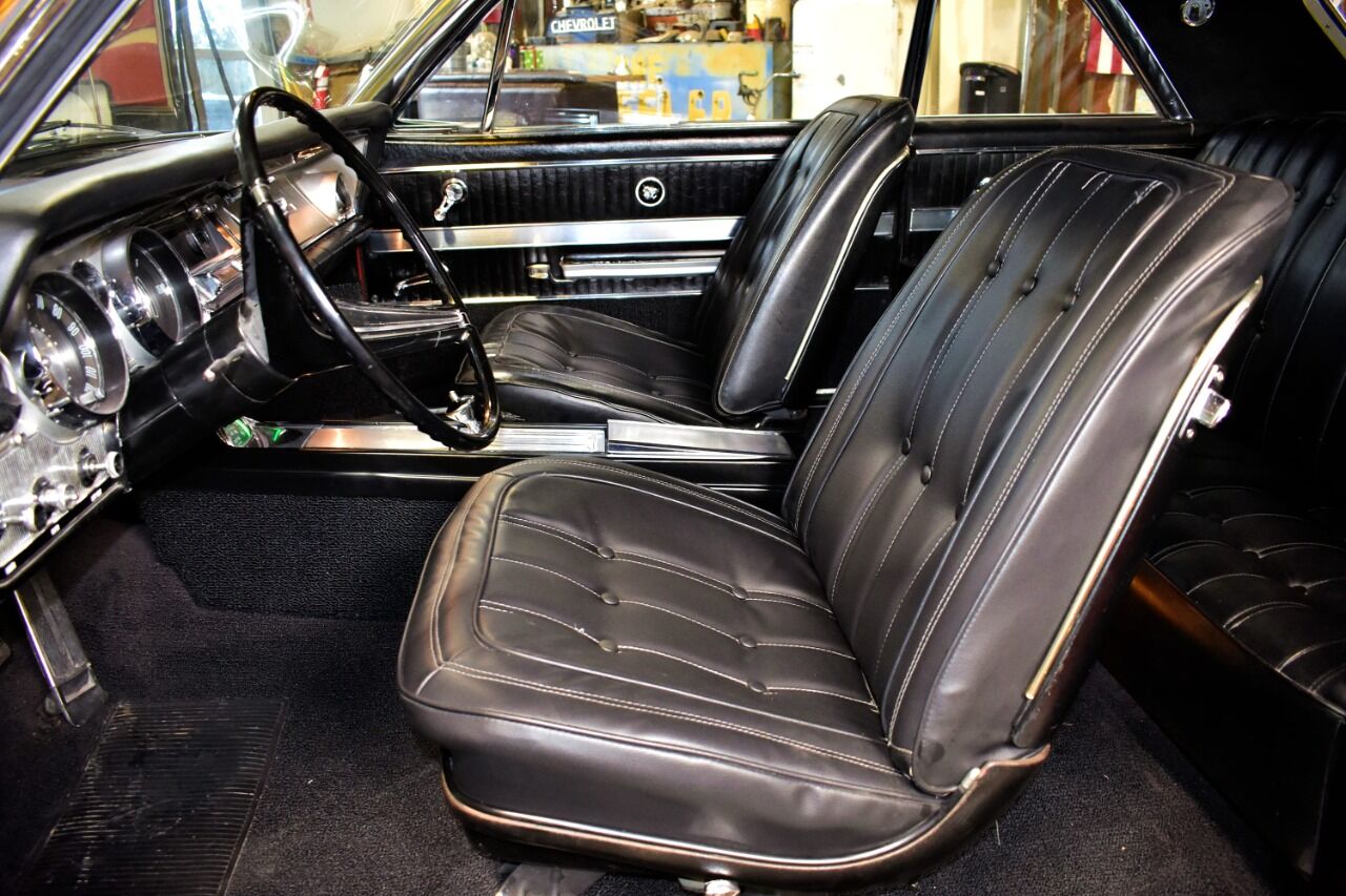 1963 Buick Invicta Interior