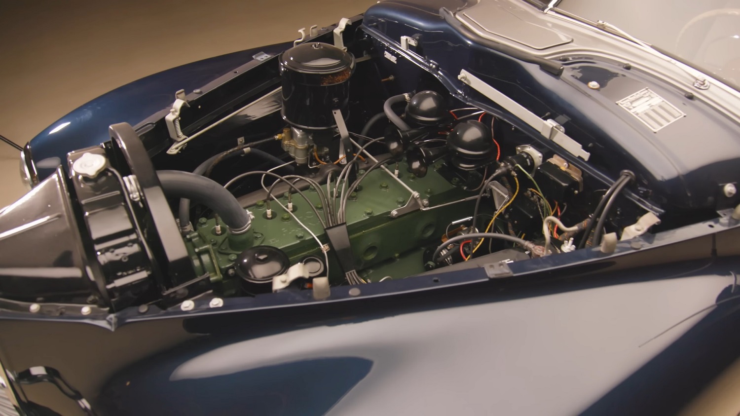 1946 Packard Clipper Deluxe Sails into Jay Leno's Garage
