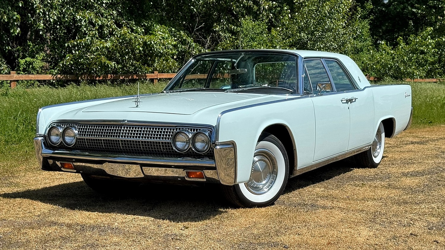 AutoHunter Spotlight: 1963 Lincoln Continental Sedan