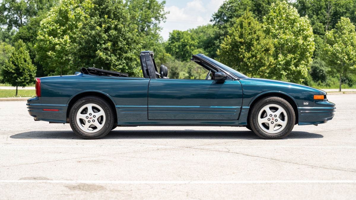 2000 Oldsmobile Cutlass Supreme Convertible