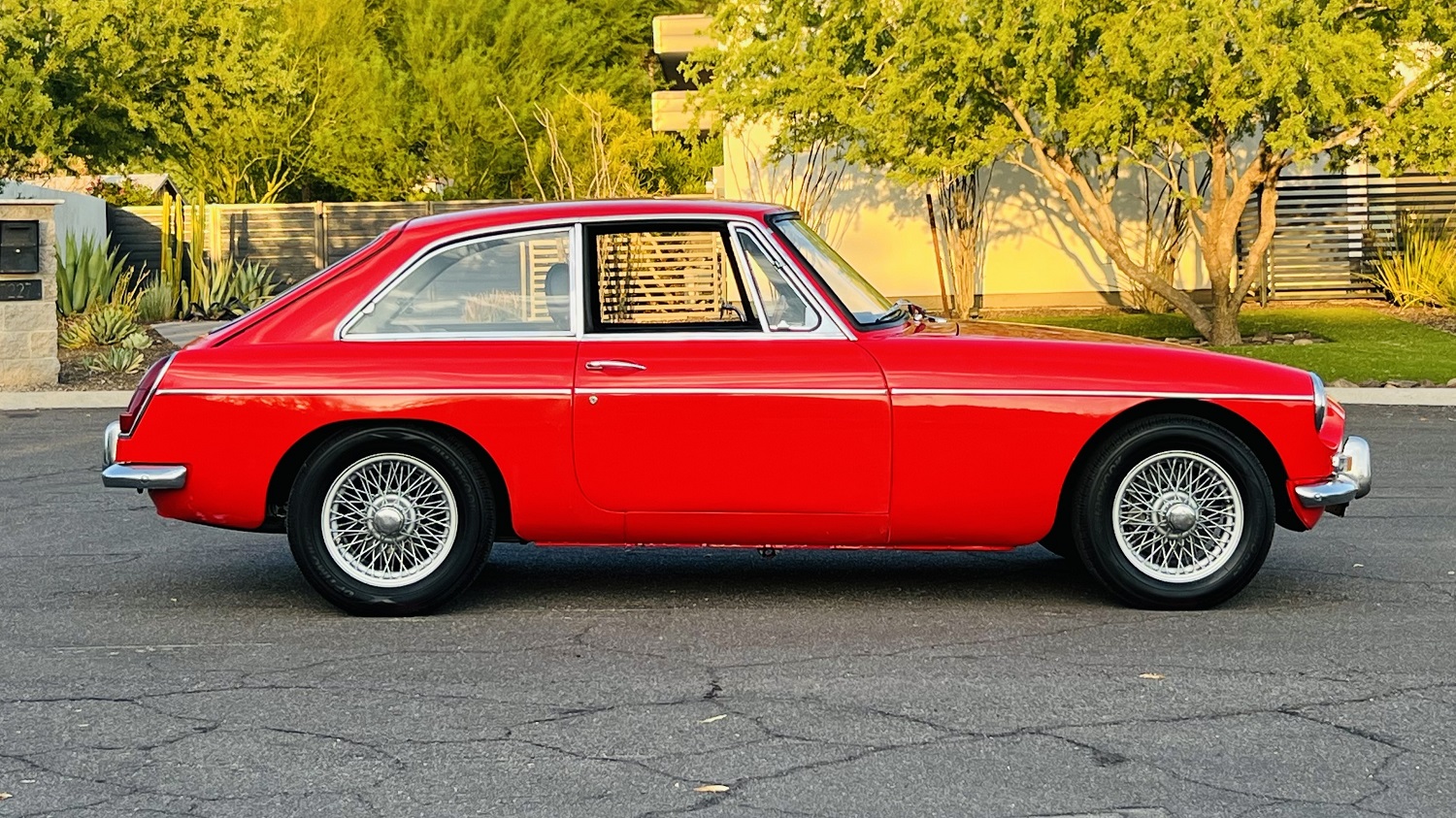 AutoHunter Spotlight: 1968 MG MGB GT – Historical Motors LLC